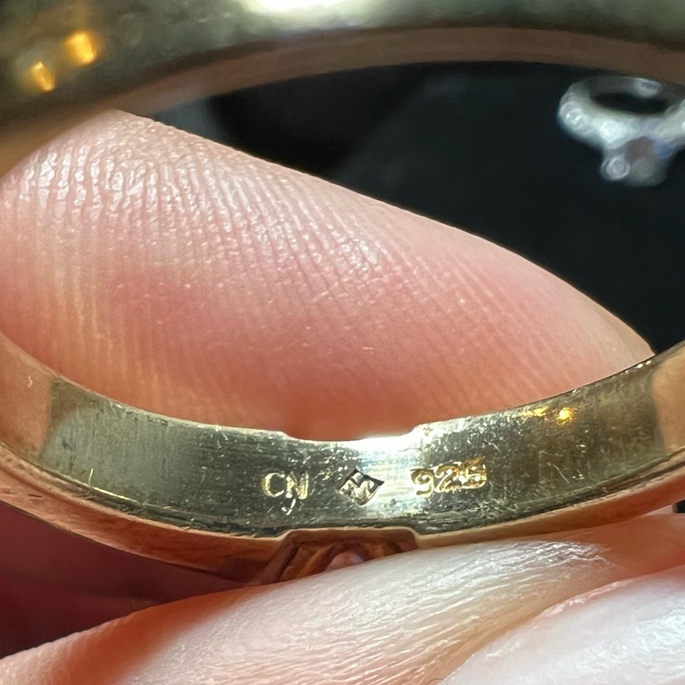 925 Cn Stamped Gold Toned Ring - Gem